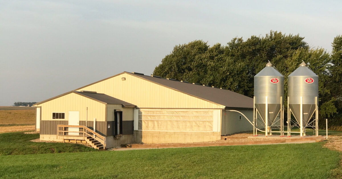 Swine Building Maintenance is Important! | Farmers Cooperative Society